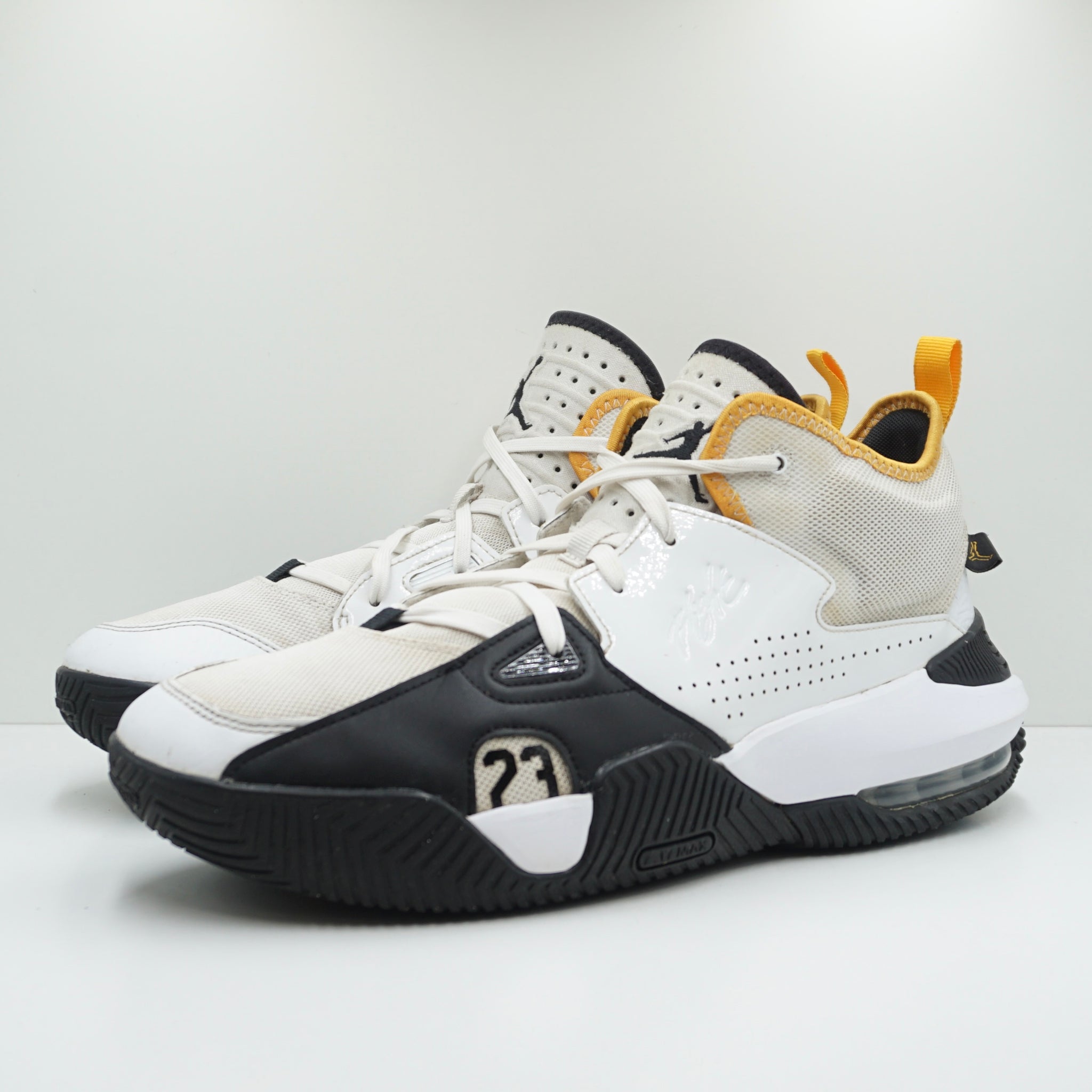 Jordan Stay Loyal 2 White Taxi Black