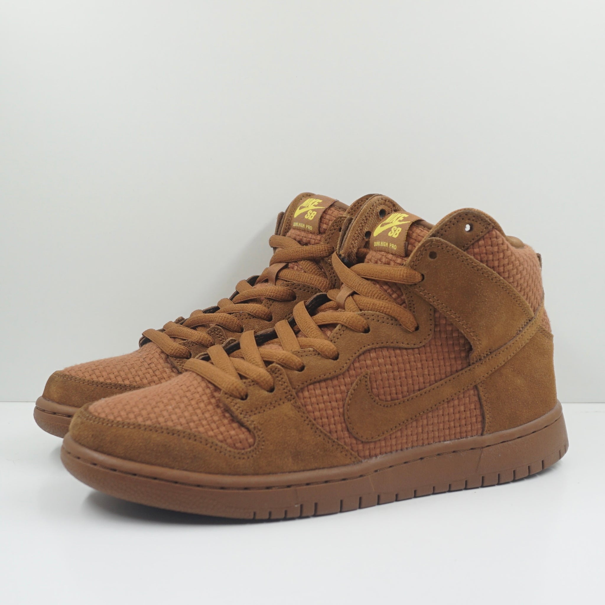 Nike SB Dunk High Brown Ale